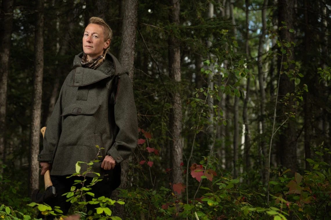 What 10 items did contestants on Alone UK take?